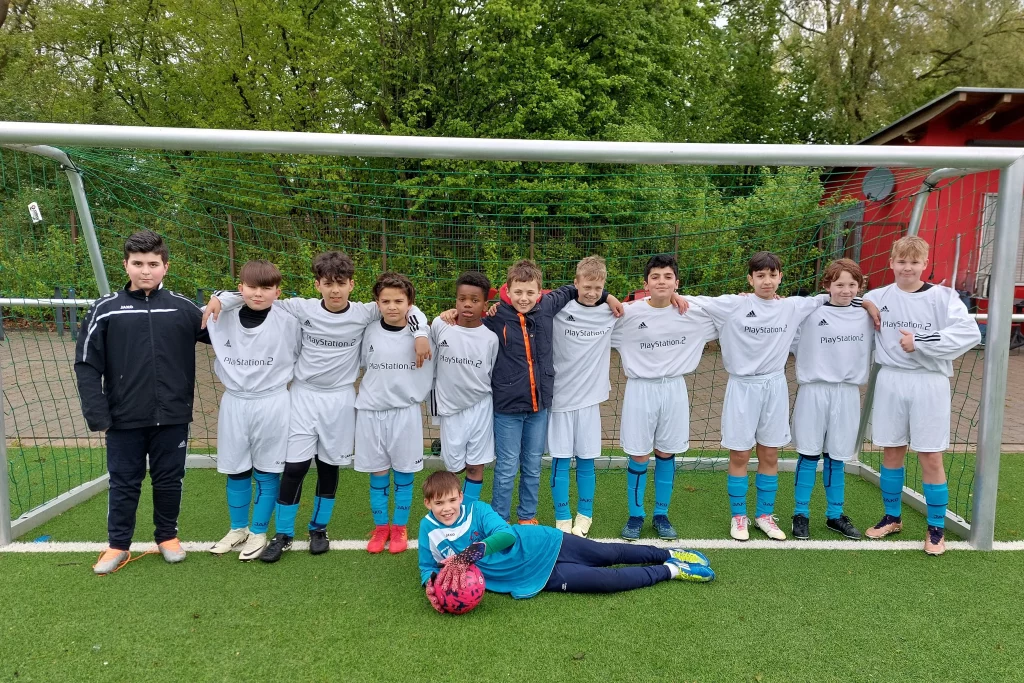 2. Platz bei Stadtmeisterschaften im Fußball - Goethe-Schule